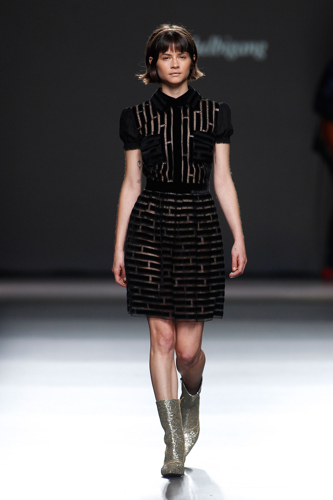 TERESA HELBIG | Diseñadora Catalana con el Pulso en la Moda – Revista Mujer